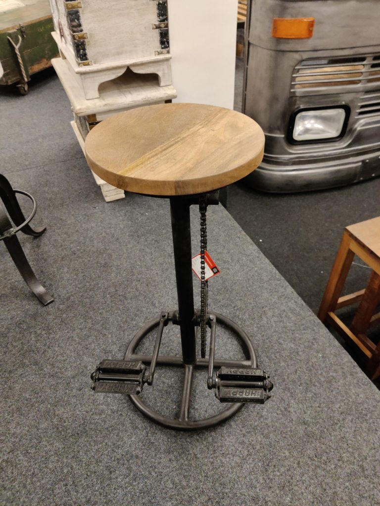 Wood & Iron Cycle Stool (n) – The Grand Trunk